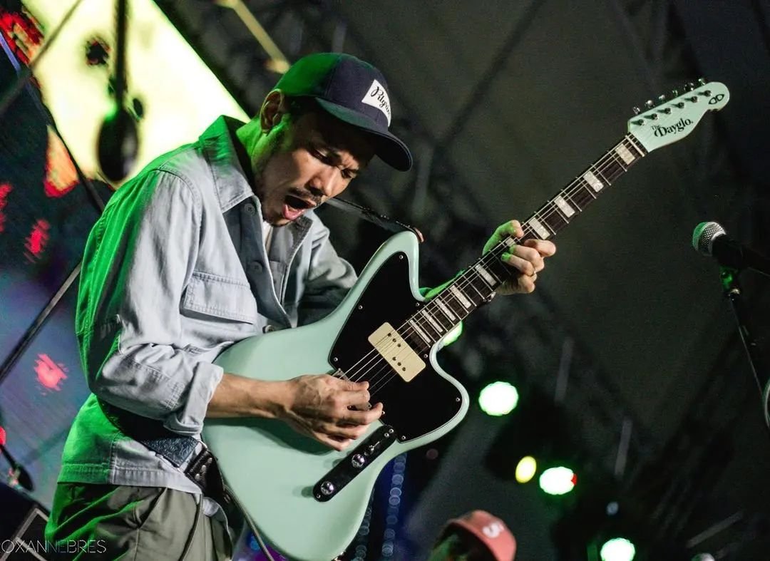 D&D CORVUS ELECTRIC GUITAR WHITE - D&D Music