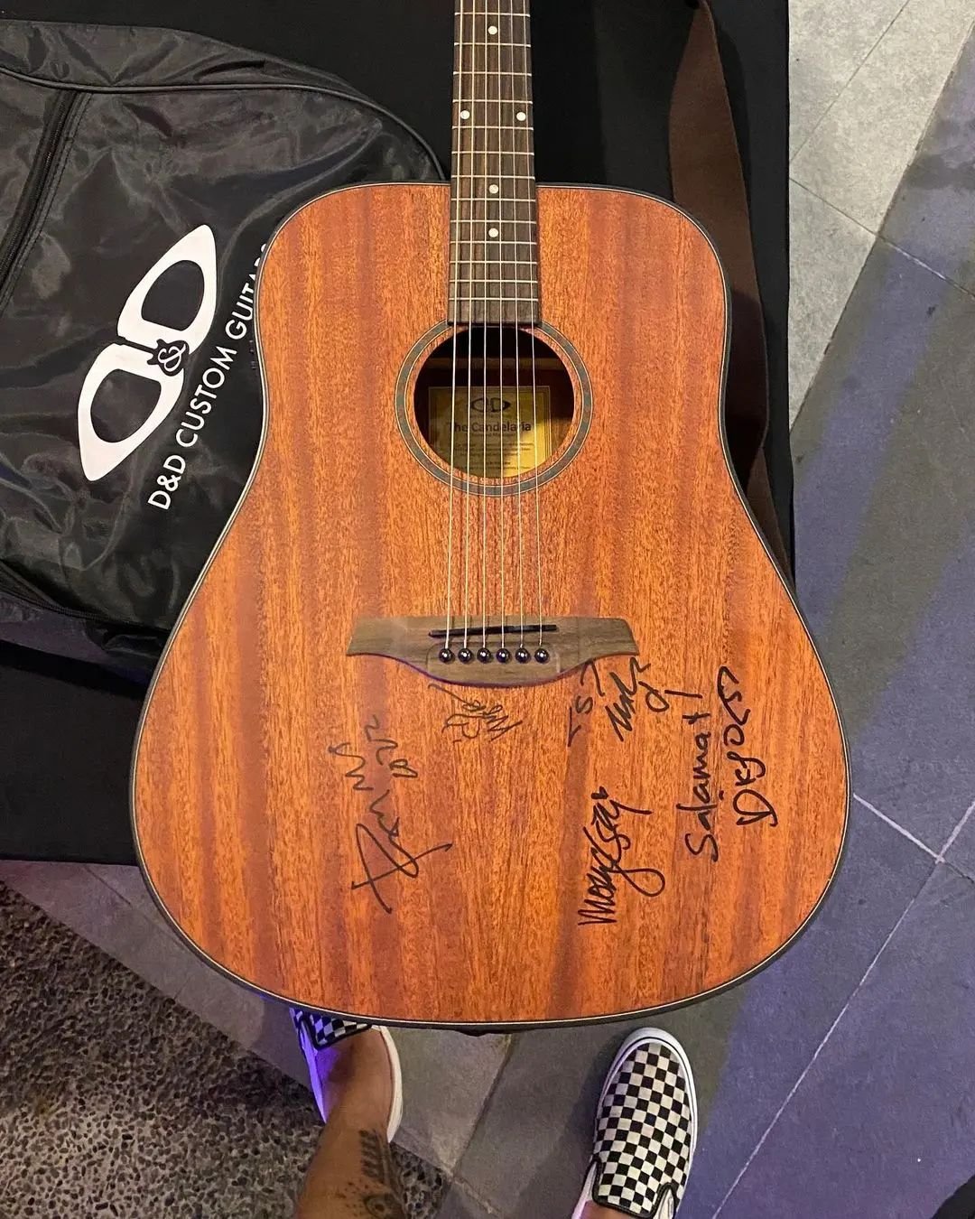 D&D RAVEN ELECTRIC GUITAR BLACK - D&D Music